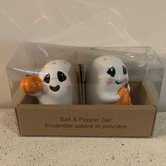 Dining | Ghost Salt And Pepper Shaker Set New Ceramic Halloween Pink ...